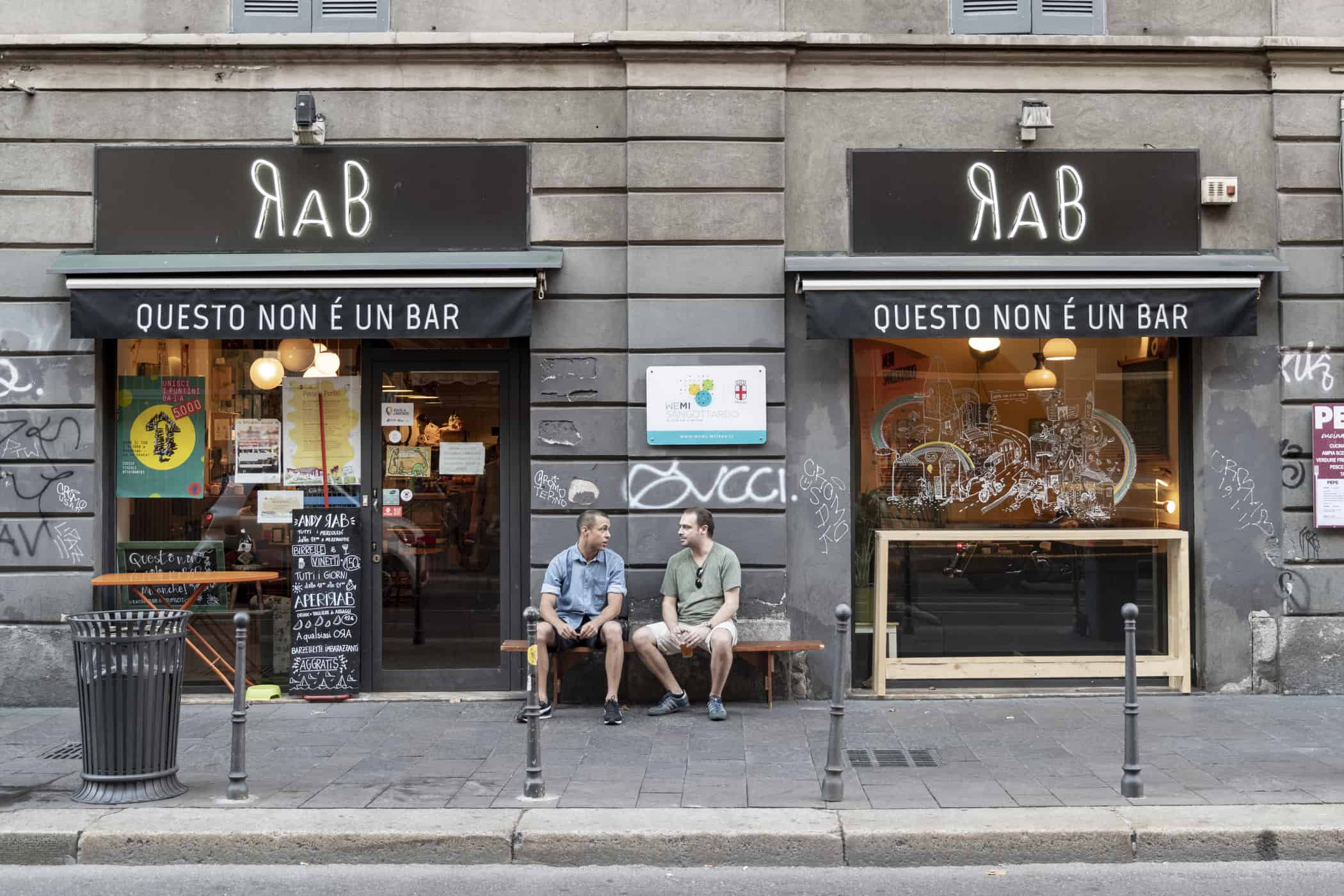 METAMORPHOSIS EP.5: SOCIAL CONTAMINATION UNDER THE EYE OF MAGRITTE